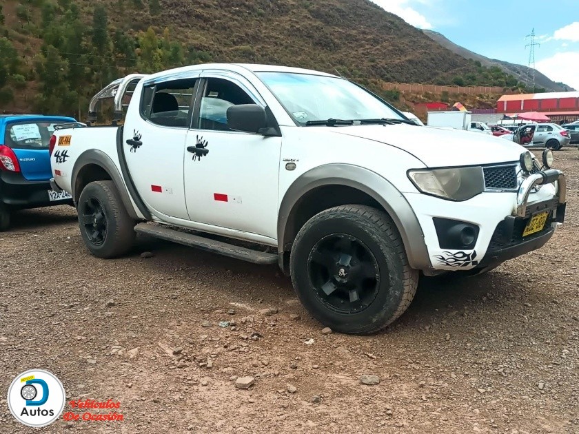 MITSUBISHI L200 HIGH POWER FULL 4X4 2014 MOD 2015 | Revista D' Autos ...